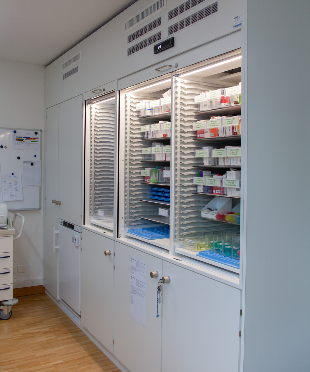 Baar: Climate-controlled medicine cabinets - Wiegand